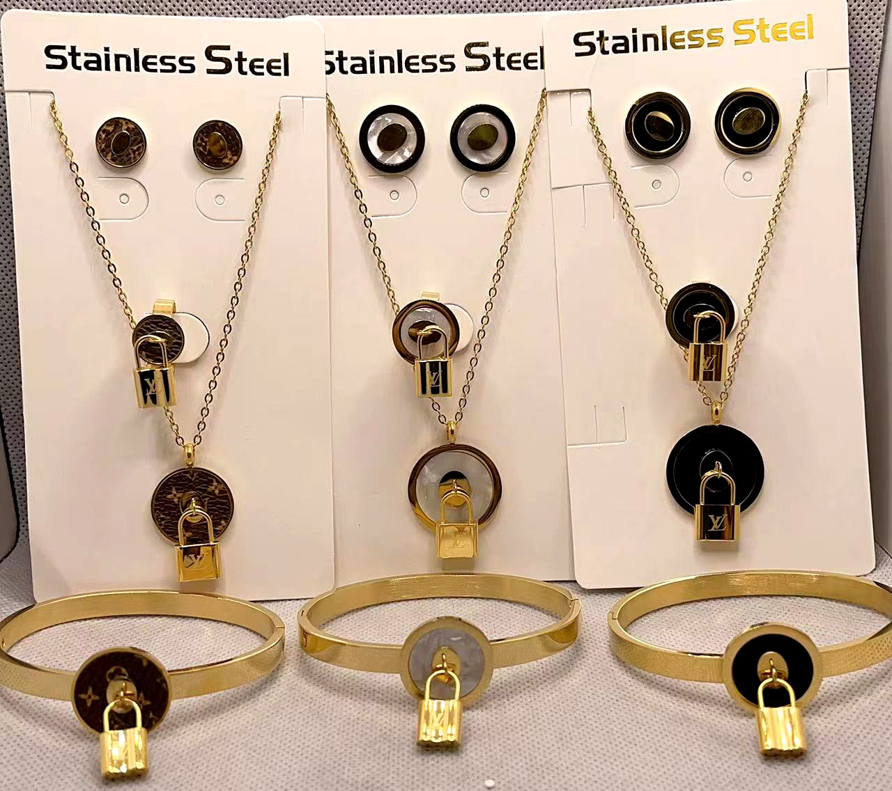 Stainless steel jewelry set Necklace and earrings Wholesale