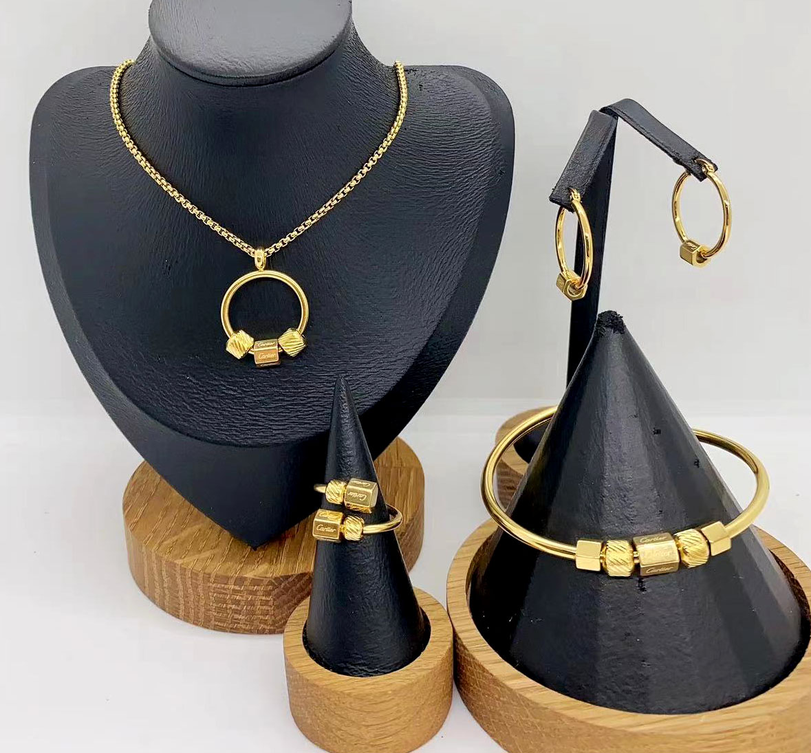 Stainless steel jewelry necklace earring Bracelet ring set Wholesale