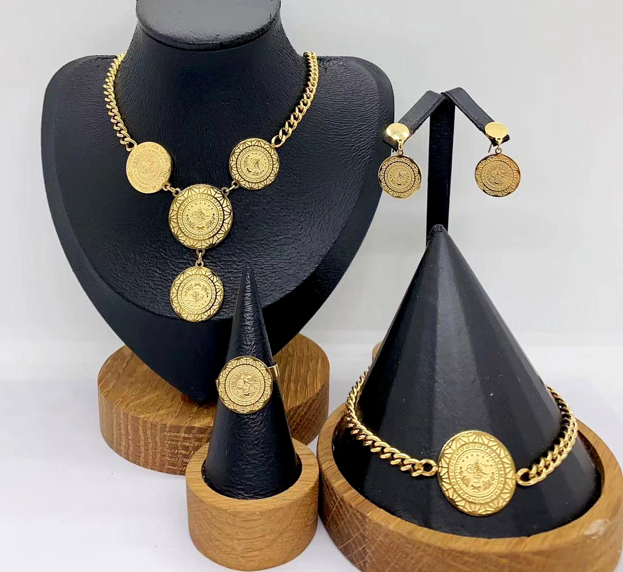 Stainless steel jewelry necklace earring Bracelet ring set Wholesale